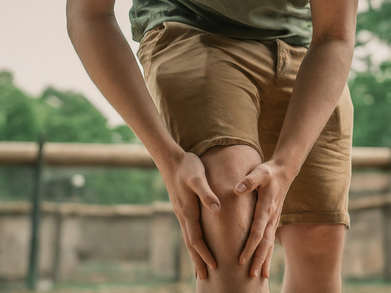 Understanding and Improving Knee Instability: Causes, Strategies, and ...